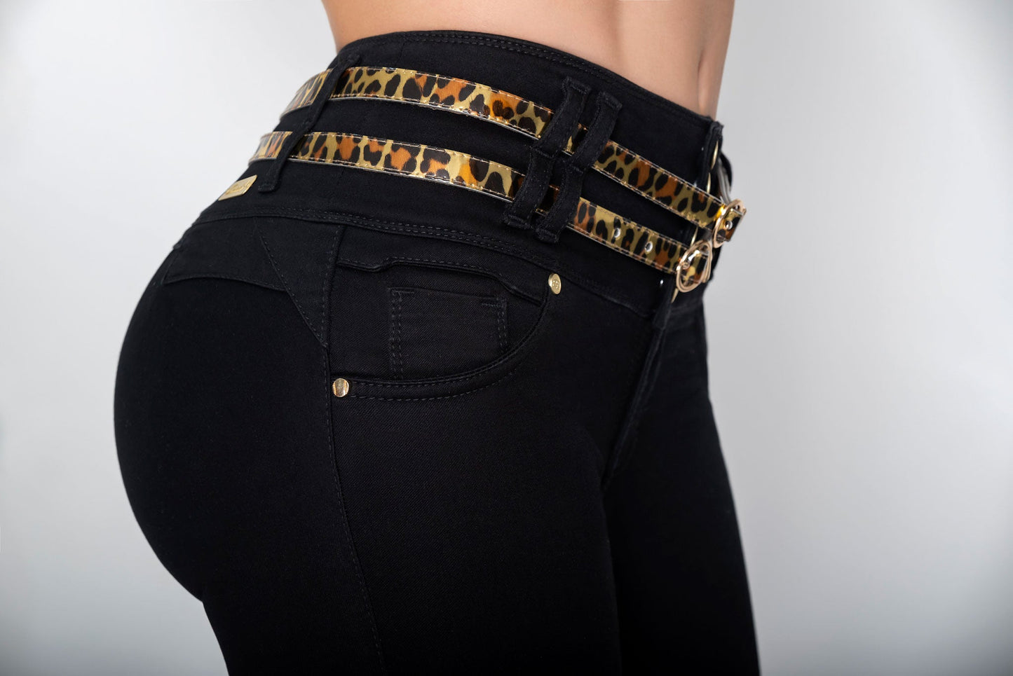 Jean Pretina Alta Control Abdomen - Bota Tubo - Negro Ref 1585 – FASCINO
